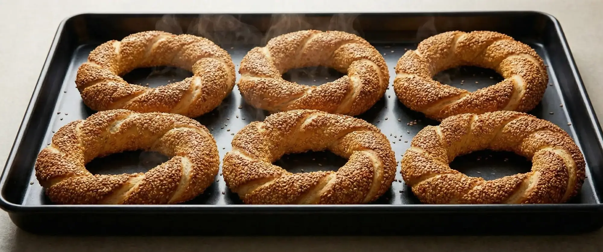 Ev Yapımı Sokaktakiler Gibi Gevrek Simit Tarifi