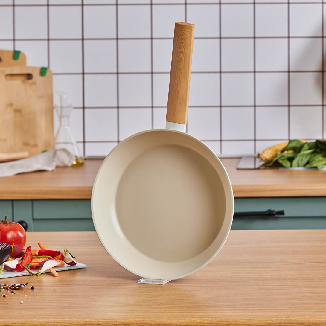 Karaca Swiss Crystal Almond Cream İndüksiyon Tabanlı Tava 26 Cm Karaca