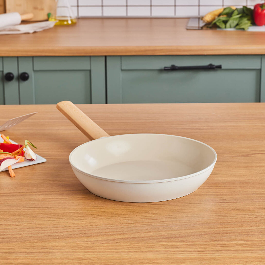 Karaca Swiss Crystal Almond Cream İndüksiyon Tabanlı Tava 26 Cm Karaca